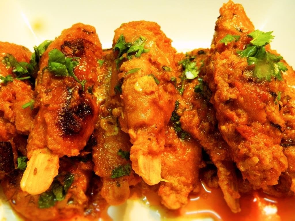 Roaming Across Delhi?? Don’t Forget To Try The Delhi Street Food